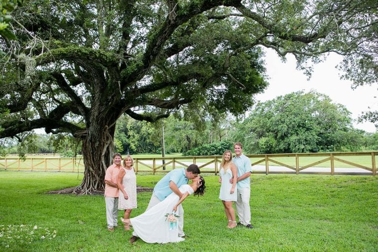 Modern Fort Lauderdale Wedding | Robbins Lodge Park